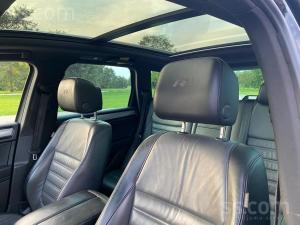 Melns Volkswagen Touareg 2013 Rīga, ar dzinēja tilpumu 3.00 L un nobraukumu 288 tūkst. km par 13700 €, foto 17 vietnē AUTOMOTO.COM.LV