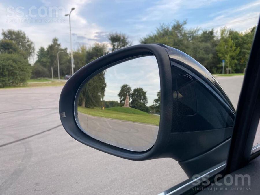 Melns Volkswagen Touareg 2013 Rīga, ar dzinēja tilpumu 3.00 L un nobraukumu 288 tūkst. km par 13700 €, foto 19 vietnē AUTOMOTO.COM.LV