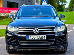 Melns Volkswagen Touareg 2013 Tallina, ar dzinēja tilpumu 3.00 L un nobraukumu 285 tūkst. km par 8990 €, foto 3 vietnē AUTOMOTO.COM.LV