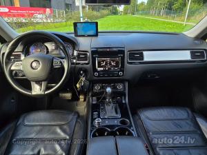 Melns Volkswagen Touareg 2013 Tallina, ar dzinēja tilpumu 3.00 L un nobraukumu 285 tūkst. km par 8990 €, foto 8 vietnē AUTOMOTO.COM.LV