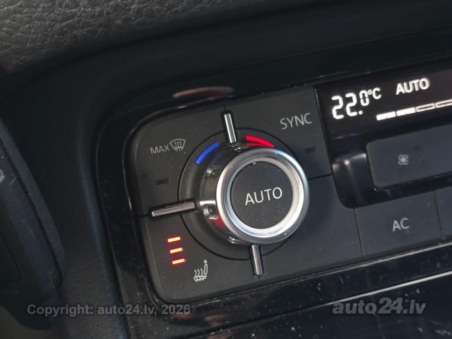 Melns Volkswagen Touareg 2013 Tallina, ar dzinēja tilpumu 3.00 L un nobraukumu 285 tūkst. km par 8990 €, foto 17 vietnē AUTOMOTO.COM.LV