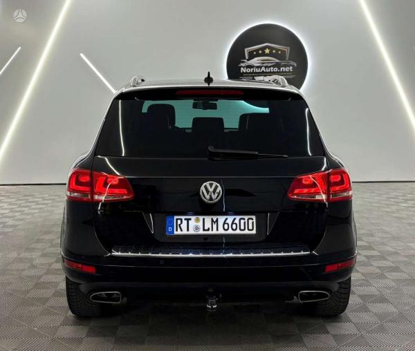 Melns Volkswagen Touareg 2013 Marijampole, ar dzinēja tilpumu 2.97 L un nobraukumu 296 tūkst. km par 11350 €, foto 9 vietnē AUTOMOTO.COM.LV