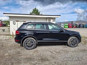 Melns Volkswagen Touareg 2013 Tallina, ar dzinēja tilpumu 3.00 L un nobraukumu 194 tūkst. km par 12500 €, foto 4 vietnē AUTOMOTO.COM.LV