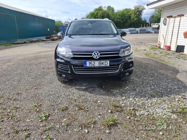 Melns Volkswagen Touareg 2013 Tallina, ar dzinēja tilpumu 3.00 L un nobraukumu 194 tūkst. km par 12500 €, foto 3 vietnē AUTOMOTO.COM.LV