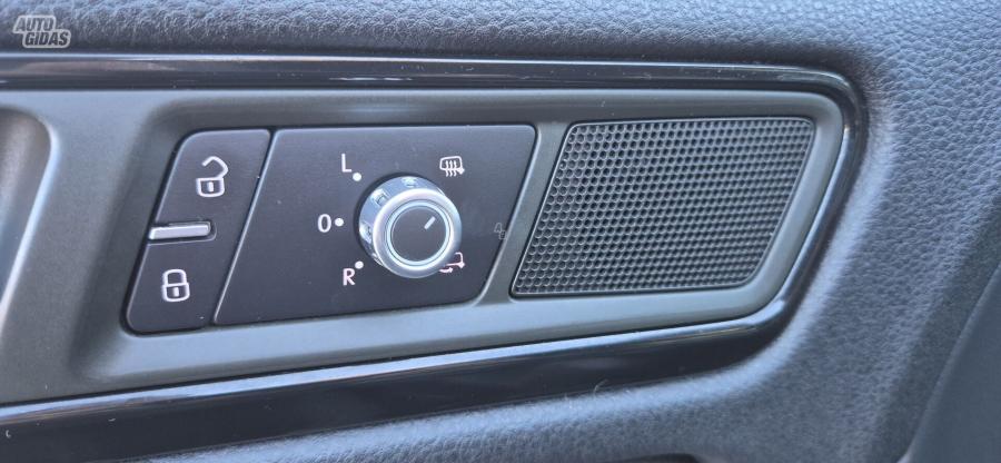 Черный Фольксваген Туарег 2013 в Вильнюс, объемом двигателя 3.00 л и пробегом 283 тыс. км за 11950 €, фото 11 на AUTOMOTO.COM.LV