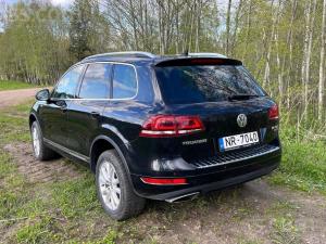 Melns Volkswagen Touareg 2014 Rīga, ar dzinēja tilpumu 3.00 L un nobraukumu 216 tūkst. km par 10955 €, foto 4 vietnē AUTOMOTO.COM.LV