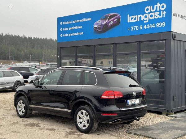 Melns Volkswagen Touareg 2014 Viļņa, ar dzinēja tilpumu 3.00 L un nobraukumu 206 tūkst. km par 12750 €, foto 3 vietnē AUTOMOTO.COM.LV