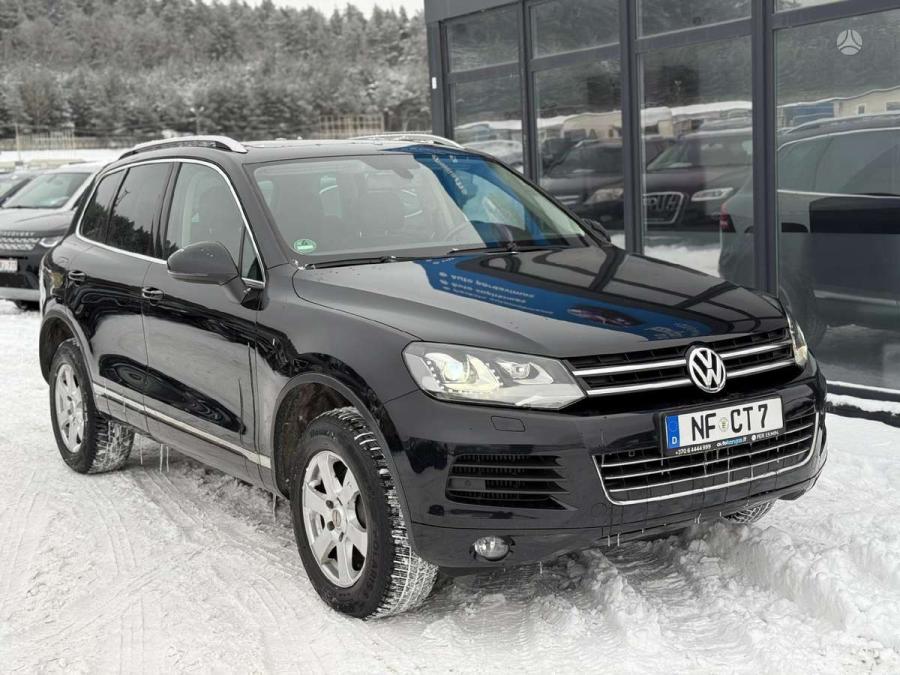 Melns Volkswagen Touareg 2014 Viļņa, ar dzinēja tilpumu 3.00 L un nobraukumu 206 tūkst. km par 12750 €, foto 2 vietnē AUTOMOTO.COM.LV