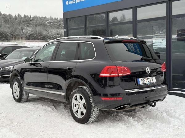 Melns Volkswagen Touareg 2014 Viļņa, ar dzinēja tilpumu 3.00 L un nobraukumu 206 tūkst. km par 12450 €, foto 3 vietnē AUTOMOTO.COM.LV