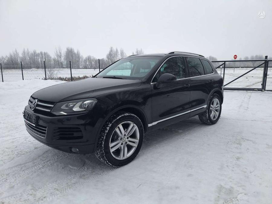 Melns Volkswagen Touareg 2014 Kauņa, ar dzinēja tilpumu 2.97 L un nobraukumu 205 tūkst. km par 11850 €, foto 3 vietnē AUTOMOTO.COM.LV