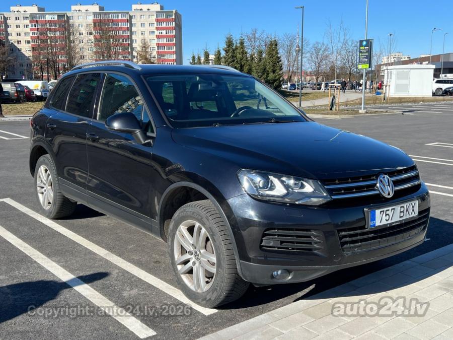 Melns Volkswagen Touareg 2014 Tallina, ar dzinēja tilpumu 3.00 L un nobraukumu 234 tūkst. km par 11500 €, foto 1 vietnē AUTOMOTO.COM.LV