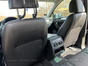 Melns Volkswagen Touareg 2014 Tallina, ar dzinēja tilpumu 3.00 L un nobraukumu 234 tūkst. km par 11500 €, foto 6 vietnē AUTOMOTO.COM.LV