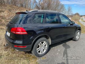 Melns Volkswagen Touareg 2014 Tallina, ar dzinēja tilpumu 3.00 L un nobraukumu 234 tūkst. km par 11500 €, foto 11 vietnē AUTOMOTO.COM.LV