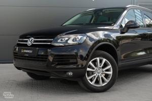 Melns Volkswagen Touareg 2014 Viļņa, ar dzinēja tilpumu 0.00 L un nobraukumu 305 tūkst. km par 12900 €, foto 3 vietnē AUTOMOTO.COM.LV