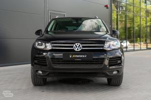 Melns Volkswagen Touareg 2014 Viļņa, ar dzinēja tilpumu 0.00 L un nobraukumu 305 tūkst. km par 12900 €, foto 4 vietnē AUTOMOTO.COM.LV