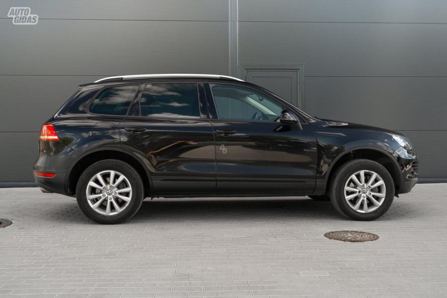 Melns Volkswagen Touareg 2014 Viļņa, ar dzinēja tilpumu 0.00 L un nobraukumu 305 tūkst. km par 12900 €, foto 9 vietnē AUTOMOTO.COM.LV