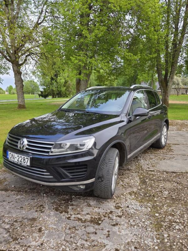 Melns Volkswagen Touareg 2014 Limbaži, ar dzinēja tilpumu 3.00 L un nobraukumu 235 tūkst. km par 13200 €, foto 1 vietnē AUTOMOTO.COM.LV