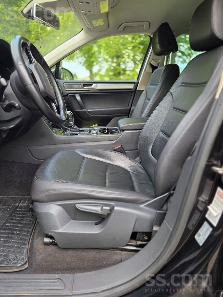 Melns Volkswagen Touareg 2014 Limbaži, ar dzinēja tilpumu 3.00 L un nobraukumu 235 tūkst. km par 13200 €, foto 6 vietnē AUTOMOTO.COM.LV