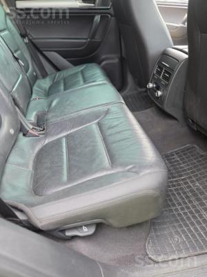 Melns Volkswagen Touareg 2014 Limbaži, ar dzinēja tilpumu 3.00 L un nobraukumu 235 tūkst. km par 13200 €, foto 8 vietnē AUTOMOTO.COM.LV