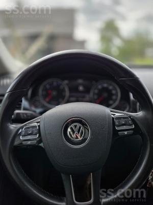 Melns Volkswagen Touareg 2014 Limbaži, ar dzinēja tilpumu 3.00 L un nobraukumu 235 tūkst. km par 13200 €, foto 11 vietnē AUTOMOTO.COM.LV