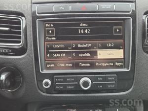 Melns Volkswagen Touareg 2014 Limbaži, ar dzinēja tilpumu 3.00 L un nobraukumu 235 tūkst. km par 13200 €, foto 13 vietnē AUTOMOTO.COM.LV