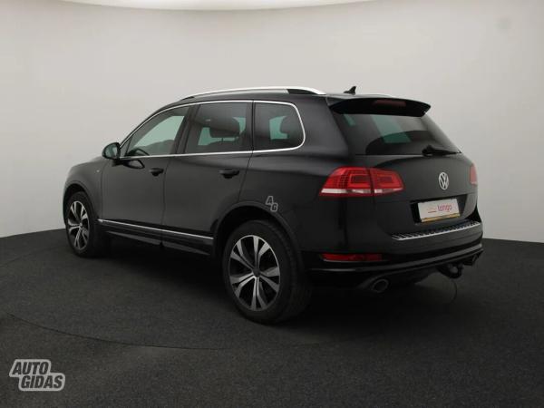 Black Volkswagen Touareg 2014 in Vilnius, with an engine capacity of 3.00 L and mileage of 268 thousand km for 14099 €, photo 7 on AUTOMOTO.COM.LV