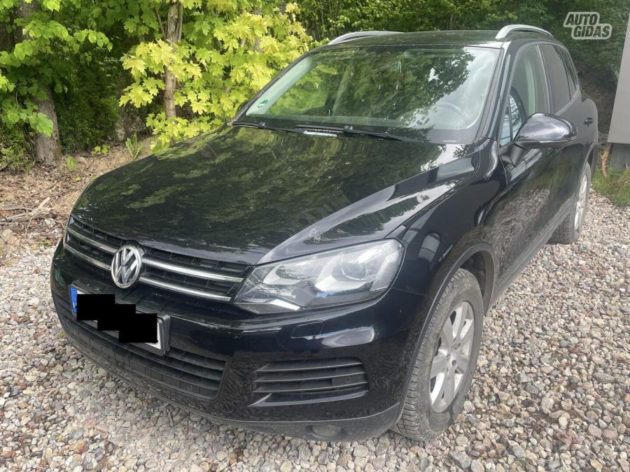 Melns Volkswagen Touareg 2014 Viļņa, ar dzinēja tilpumu 3.00 L un nobraukumu 100 tūkst. km par 9850 €, foto 1 vietnē AUTOMOTO.COM.LV
