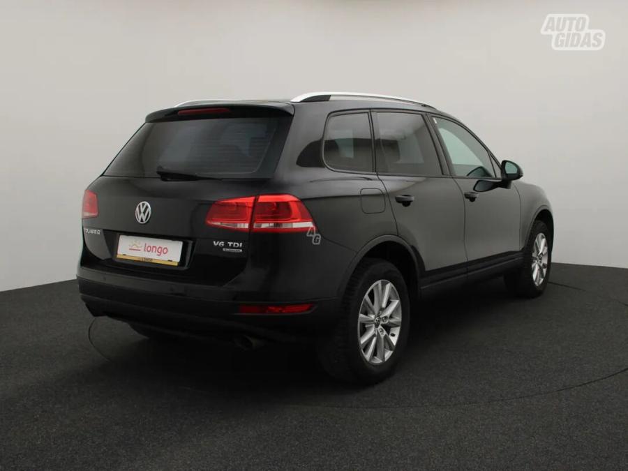 Melns Volkswagen Touareg 2014 Viļņa, ar dzinēja tilpumu 3.00 L un nobraukumu 200 tūkst. km par 14299 €, foto 9 vietnē AUTOMOTO.COM.LV