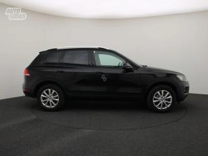 Melns Volkswagen Touareg 2014 Viļņa, ar dzinēja tilpumu 3.00 L un nobraukumu 200 tūkst. km par 14299 €, foto 10 vietnē AUTOMOTO.COM.LV