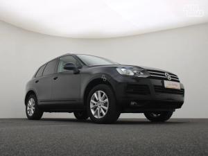 Melns Volkswagen Touareg 2014 Viļņa, ar dzinēja tilpumu 3.00 L un nobraukumu 200 tūkst. km par 14299 €, foto 12 vietnē AUTOMOTO.COM.LV