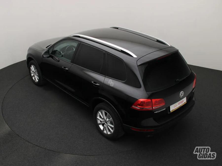 Melns Volkswagen Touareg 2014 Viļņa, ar dzinēja tilpumu 3.00 L un nobraukumu 200 tūkst. km par 14299 €, foto 13 vietnē AUTOMOTO.COM.LV