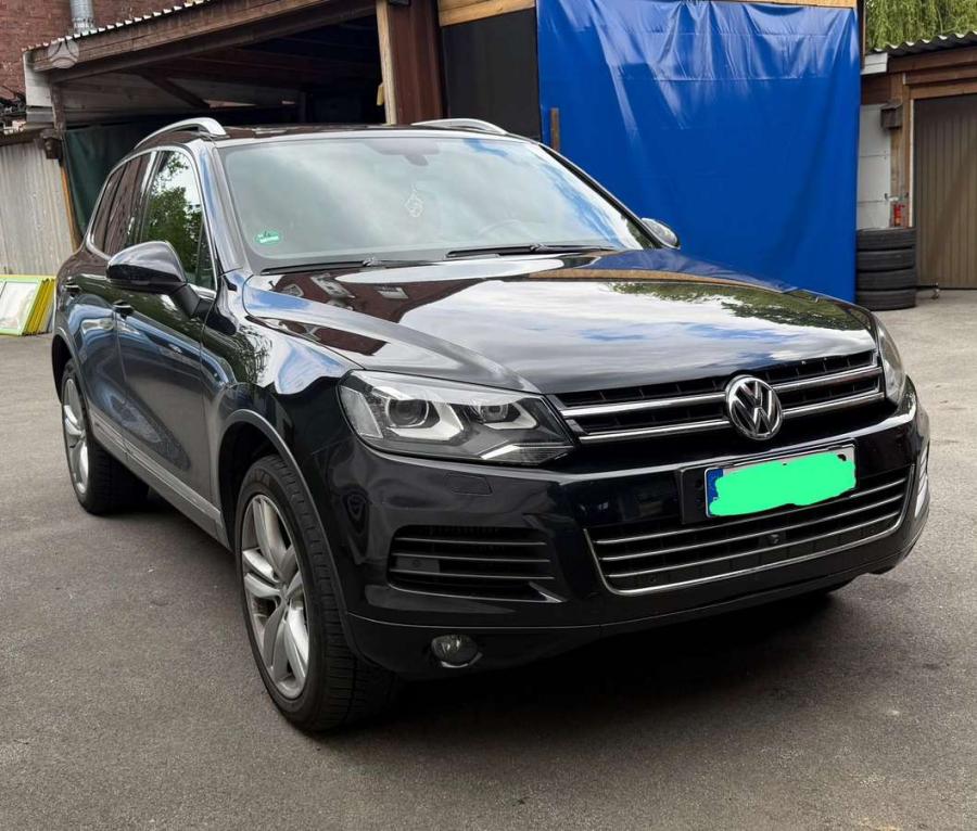 Melns Volkswagen Touareg 2014 Jurbarkas, ar dzinēja tilpumu 3.00 L un nobraukumu 300 tūkst. km par 10499 €, foto 3 vietnē AUTOMOTO.COM.LV