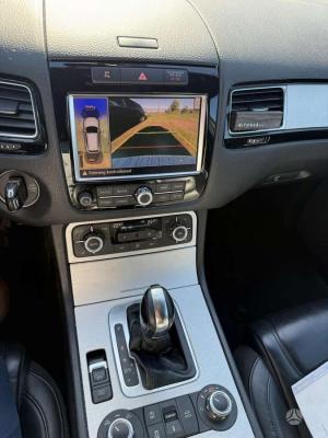 Melns Volkswagen Touareg 2014 Jurbarkas, ar dzinēja tilpumu 3.00 L un nobraukumu 300 tūkst. km par 10499 €, foto 13 vietnē AUTOMOTO.COM.LV