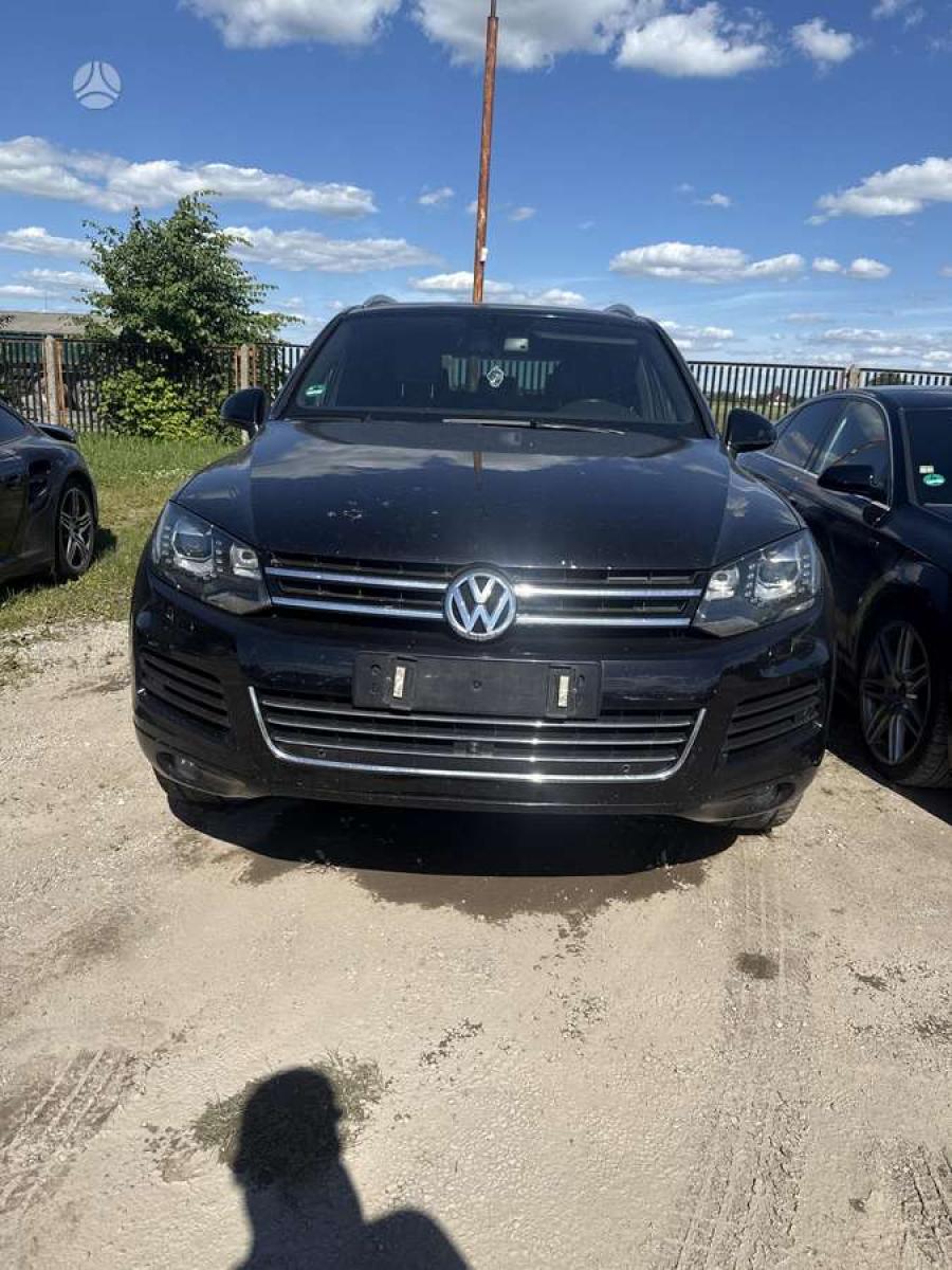 Melns Volkswagen Touareg 2014 Jurbarkas, ar dzinēja tilpumu 3.00 L un nobraukumu 300 tūkst. km par 10499 €, foto 21 vietnē AUTOMOTO.COM.LV