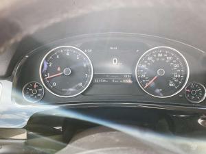 Черный Фольксваген Туарег 2014 в Вильнюс, объемом двигателя 3.60 л и пробегом 322 тыс. км за 7000 €, фото 6 на AUTOMOTO.COM.LV