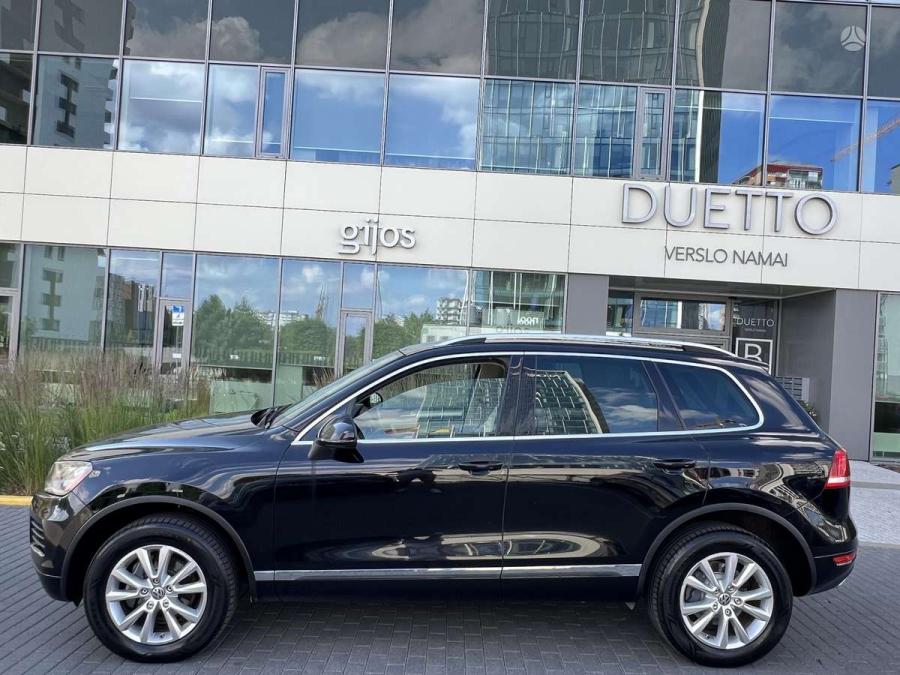 Melns Volkswagen Touareg 2014 Viļņa, ar dzinēja tilpumu 3.60 L un nobraukumu 300 tūkst. km par 7500 €, foto 3 vietnē AUTOMOTO.COM.LV