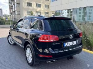 Melns Volkswagen Touareg 2014 Viļņa, ar dzinēja tilpumu 3.60 L un nobraukumu 300 tūkst. km par 7500 €, foto 4 vietnē AUTOMOTO.COM.LV