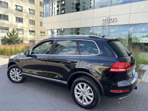 Melns Volkswagen Touareg 2014 Viļņa, ar dzinēja tilpumu 3.60 L un nobraukumu 300 tūkst. km par 7500 €, foto 6 vietnē AUTOMOTO.COM.LV
