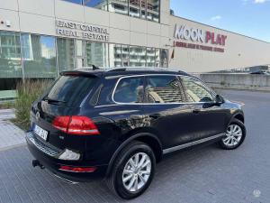 Melns Volkswagen Touareg 2014 Viļņa, ar dzinēja tilpumu 3.60 L un nobraukumu 300 tūkst. km par 7500 €, foto 16 vietnē AUTOMOTO.COM.LV