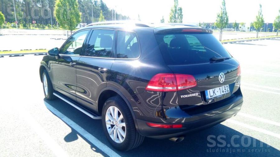 Melns Volkswagen Touareg 2014 Rīga, ar dzinēja tilpumu 3.00 L un nobraukumu 230 tūkst. km par 11900 €, foto 3 vietnē AUTOMOTO.COM.LV