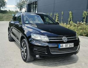 Melns Volkswagen Touareg 2014 Viļņa, ar dzinēja tilpumu 2.97 L un nobraukumu 203 tūkst. km par 14499 €, foto 3 vietnē AUTOMOTO.COM.LV