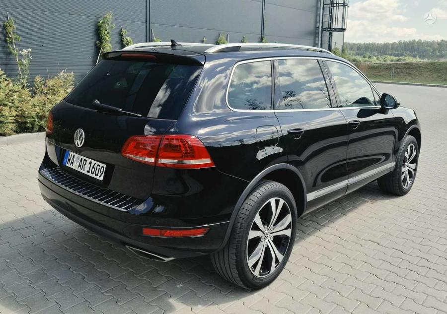 Melns Volkswagen Touareg 2014 Viļņa, ar dzinēja tilpumu 2.97 L un nobraukumu 203 tūkst. km par 14499 €, foto 13 vietnē AUTOMOTO.COM.LV