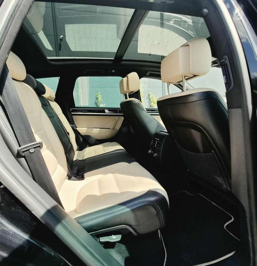 Melns Volkswagen Touareg 2014 Viļņa, ar dzinēja tilpumu 2.97 L un nobraukumu 203 tūkst. km par 14499 €, foto 18 vietnē AUTOMOTO.COM.LV