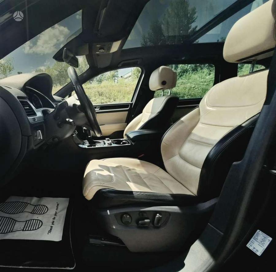Melns Volkswagen Touareg 2014 Viļņa, ar dzinēja tilpumu 2.97 L un nobraukumu 203 tūkst. km par 14499 €, foto 20 vietnē AUTOMOTO.COM.LV