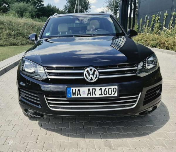 Melns Volkswagen Touareg 2014 Viļņa, ar dzinēja tilpumu 2.97 L un nobraukumu 203 tūkst. km par 14950 €, foto 4 vietnē AUTOMOTO.COM.LV
