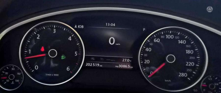 Black Volkswagen Touareg 2014 in Vilnius, with an engine capacity of 2.97 L and mileage of 203 thousand km for 14950 €, photo 27 on AUTOMOTO.COM.LV