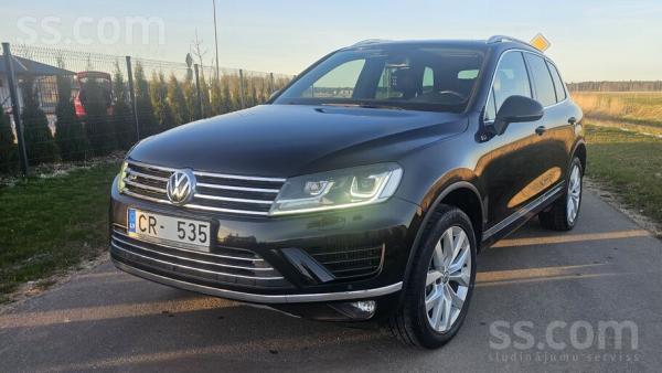 Melns Volkswagen Touareg 2014 Rīga, ar dzinēja tilpumu 3.00 L un nobraukumu 236 tūkst. km par 19000 €, foto 3 vietnē AUTOMOTO.COM.LV