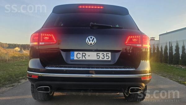 Melns Volkswagen Touareg 2014 Rīga, ar dzinēja tilpumu 3.00 L un nobraukumu 236 tūkst. km par 19000 €, foto 9 vietnē AUTOMOTO.COM.LV