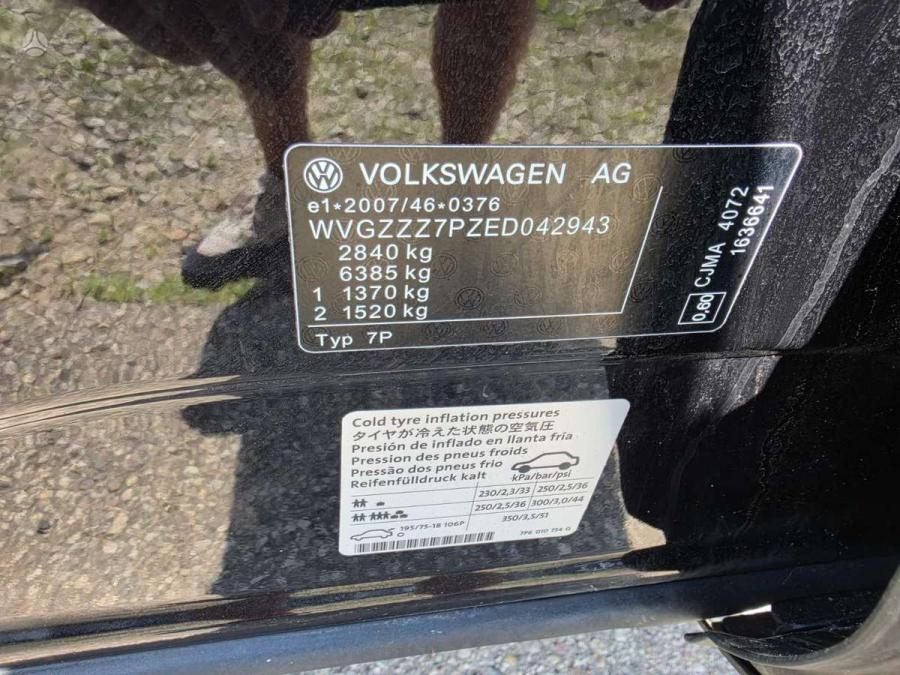 Black Volkswagen Touareg 2014 in Vilnius, with an engine capacity of 2.97 L and mileage of 253 thousand km for 11800 €, photo 15 on AUTOMOTO.COM.LV