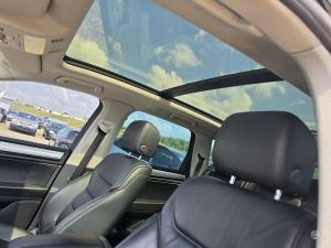 Black Volkswagen Touareg 2014 in Vilnius, with an engine capacity of 2.97 L and mileage of 253 thousand km for 11800 €, photo 17 on AUTOMOTO.COM.LV